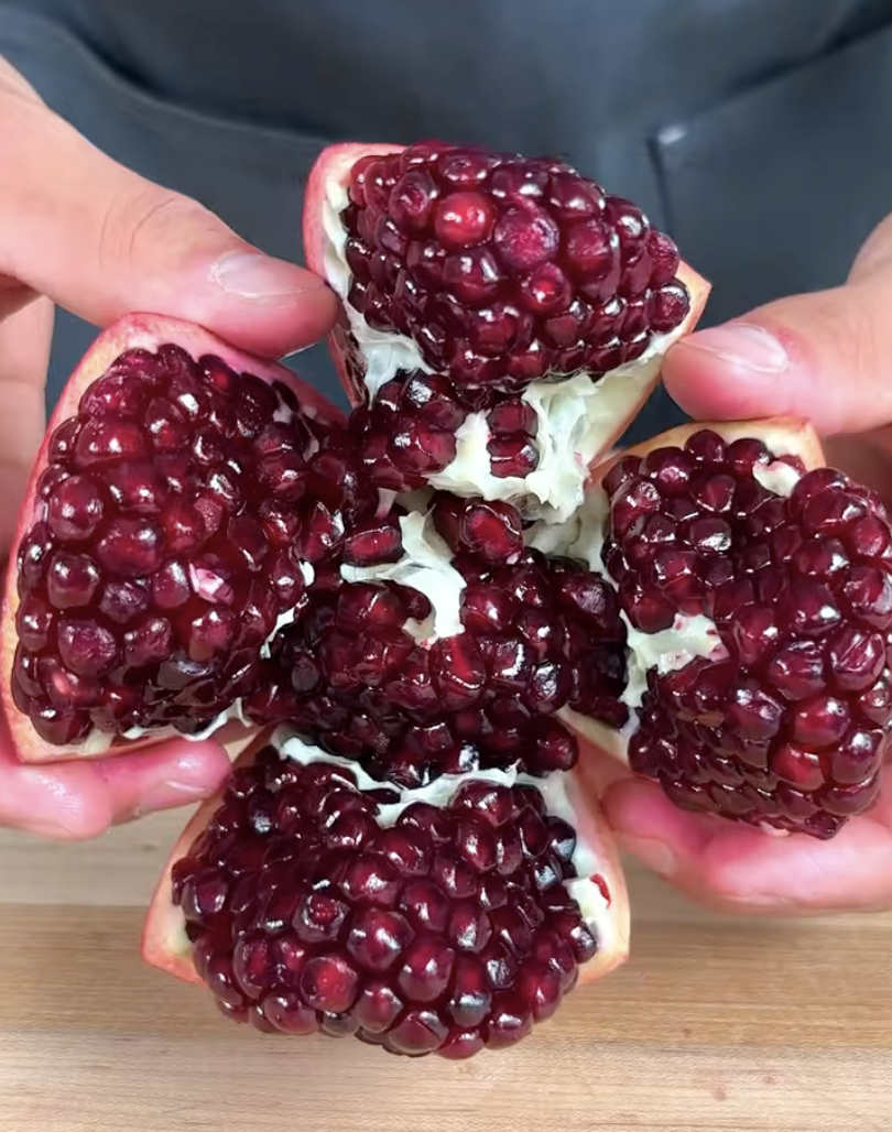 How To Open A Pomegranate - Nick's Kitchen
